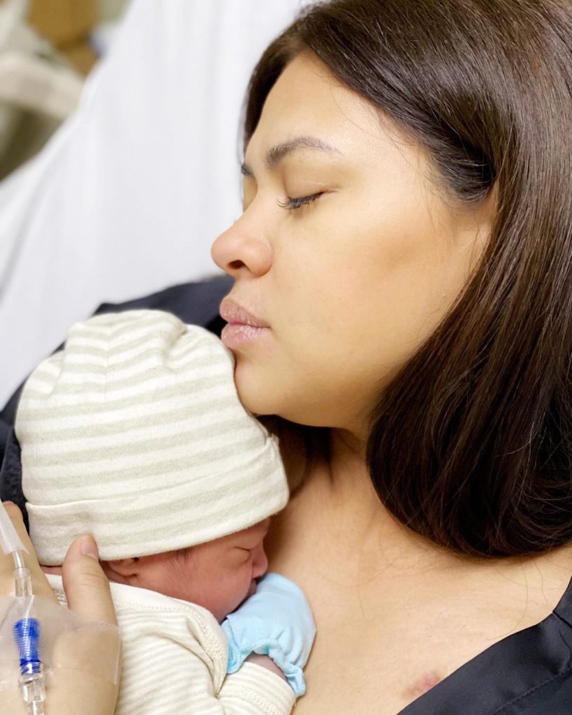 Lara Quigaman, Marco Alcaraz show photos of newborn son | Philippine ...